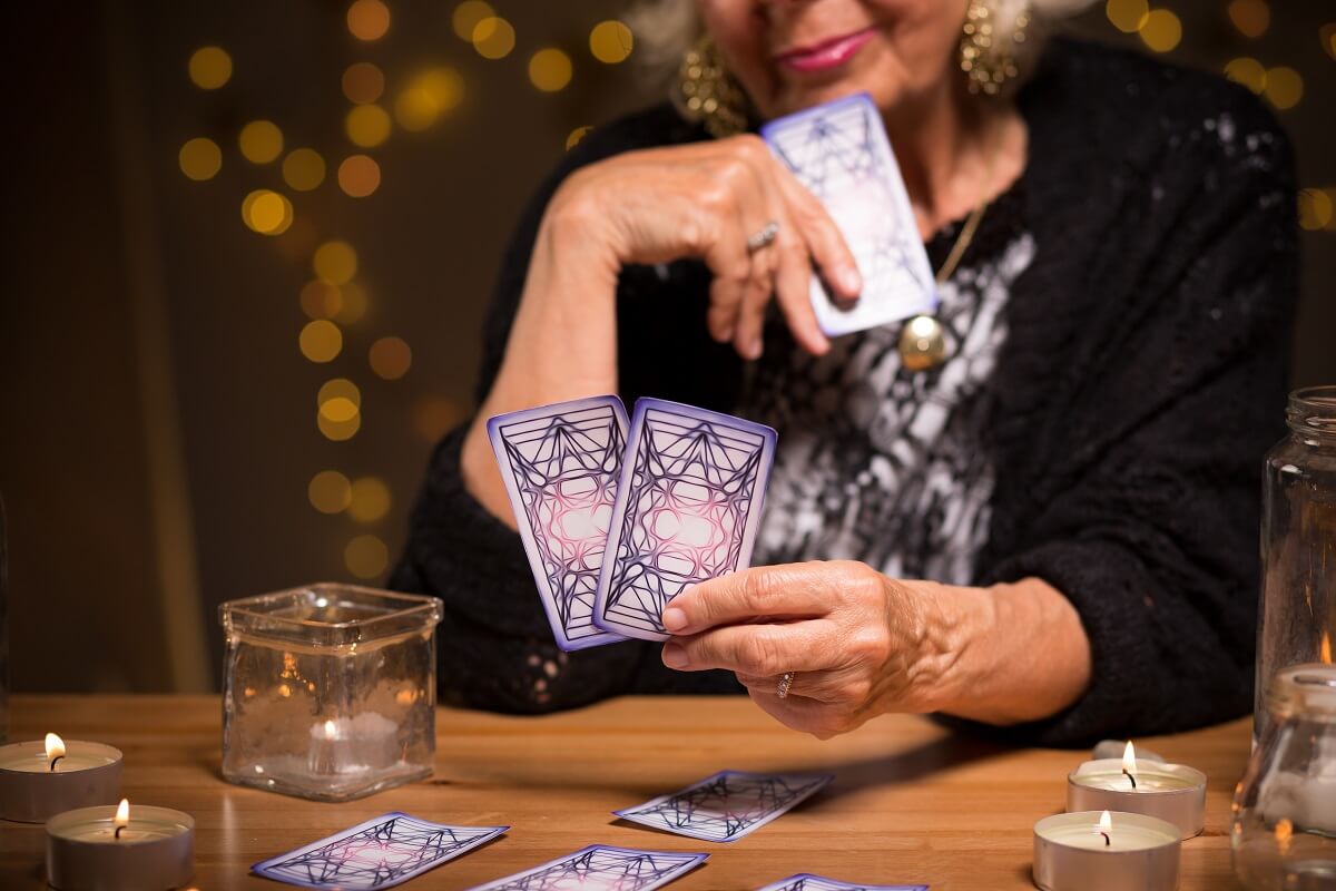 The 15 Best Oracle Decks Of All Time - The Soul Connection